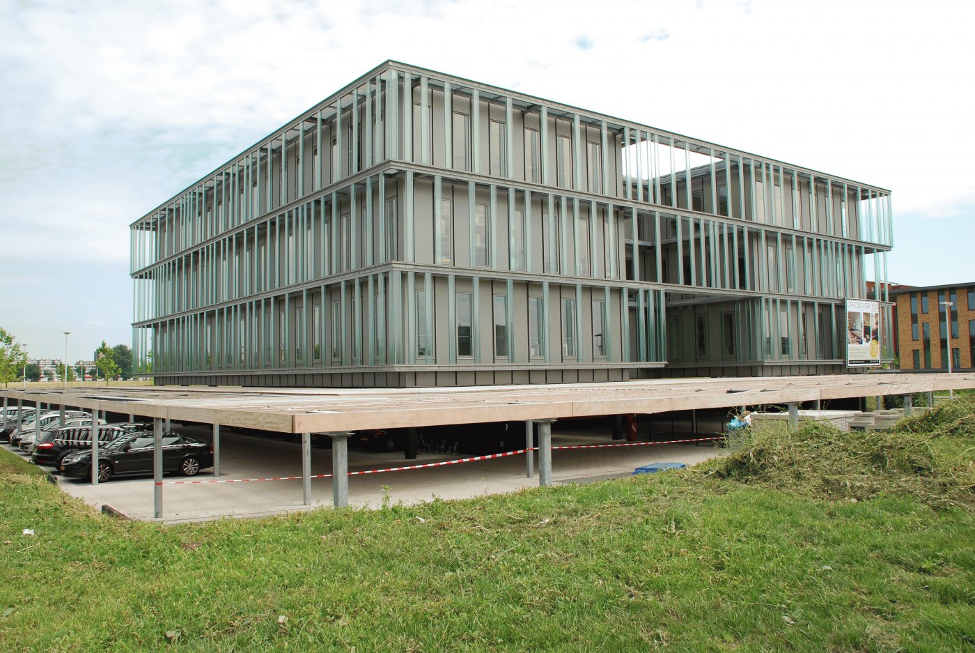 Gevel met bordesroosters - DEJO metaalindustrie